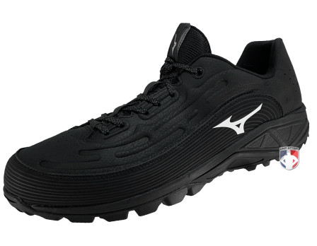 Mizuno Ambition 3 All-Surface All-Black Low-Cut Field Shoes | Ump Attire